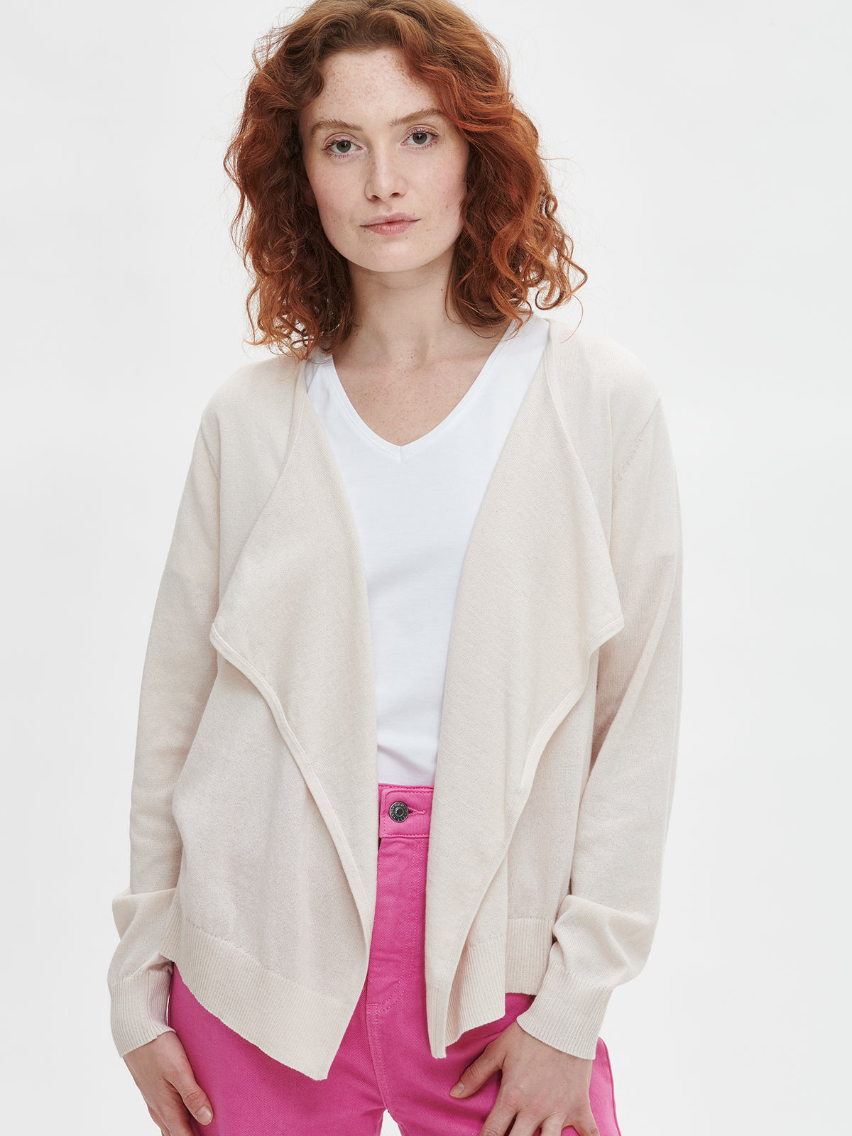 IISA naisten rento ja mukava neuletakki - beige | Nanso