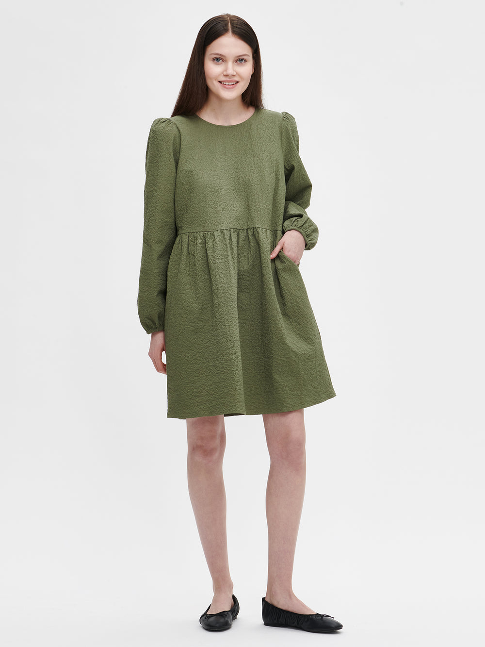 RUSETTI naisten lyhyt mekko ruseteilla - oliivinvihreä | Nanso